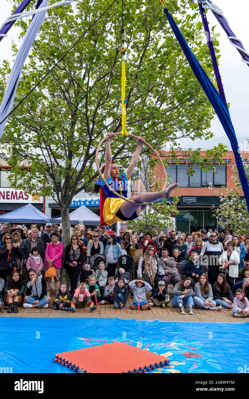 Acrobatics and music hi-res stock photography and images - Alamy