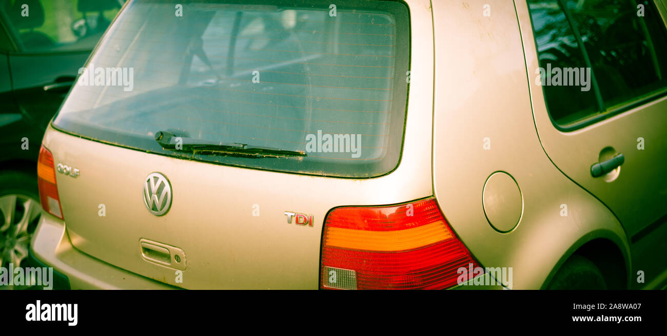 Perth, Scotland - 4 November 2019: Old and rusty VW Golf TDI Stock ...
