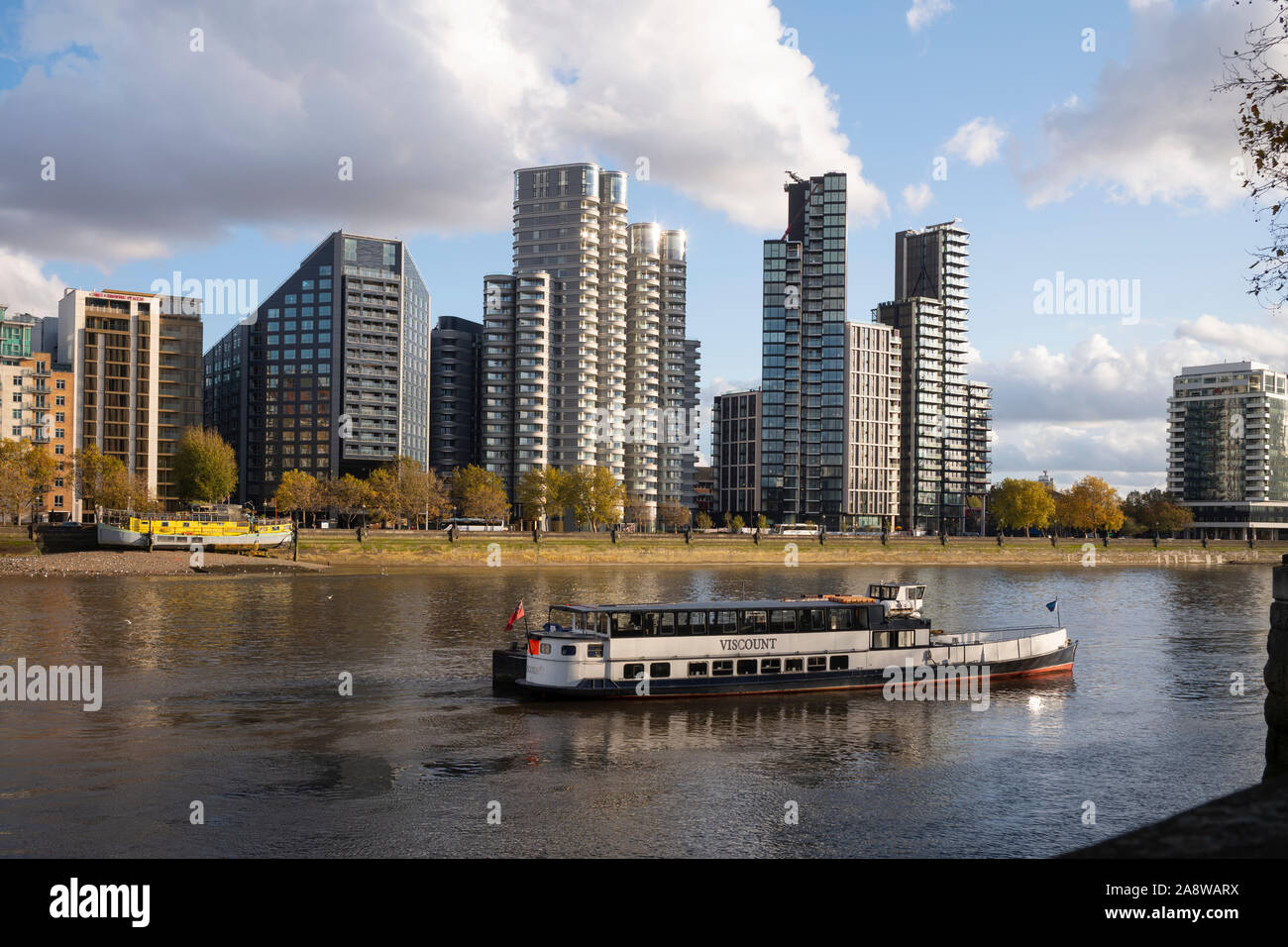 Thames architecture hi-res stock photography and images - Alamy