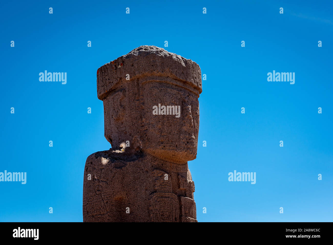 An Ancient Statue of Tiwanaku Stock Photo - Alamy