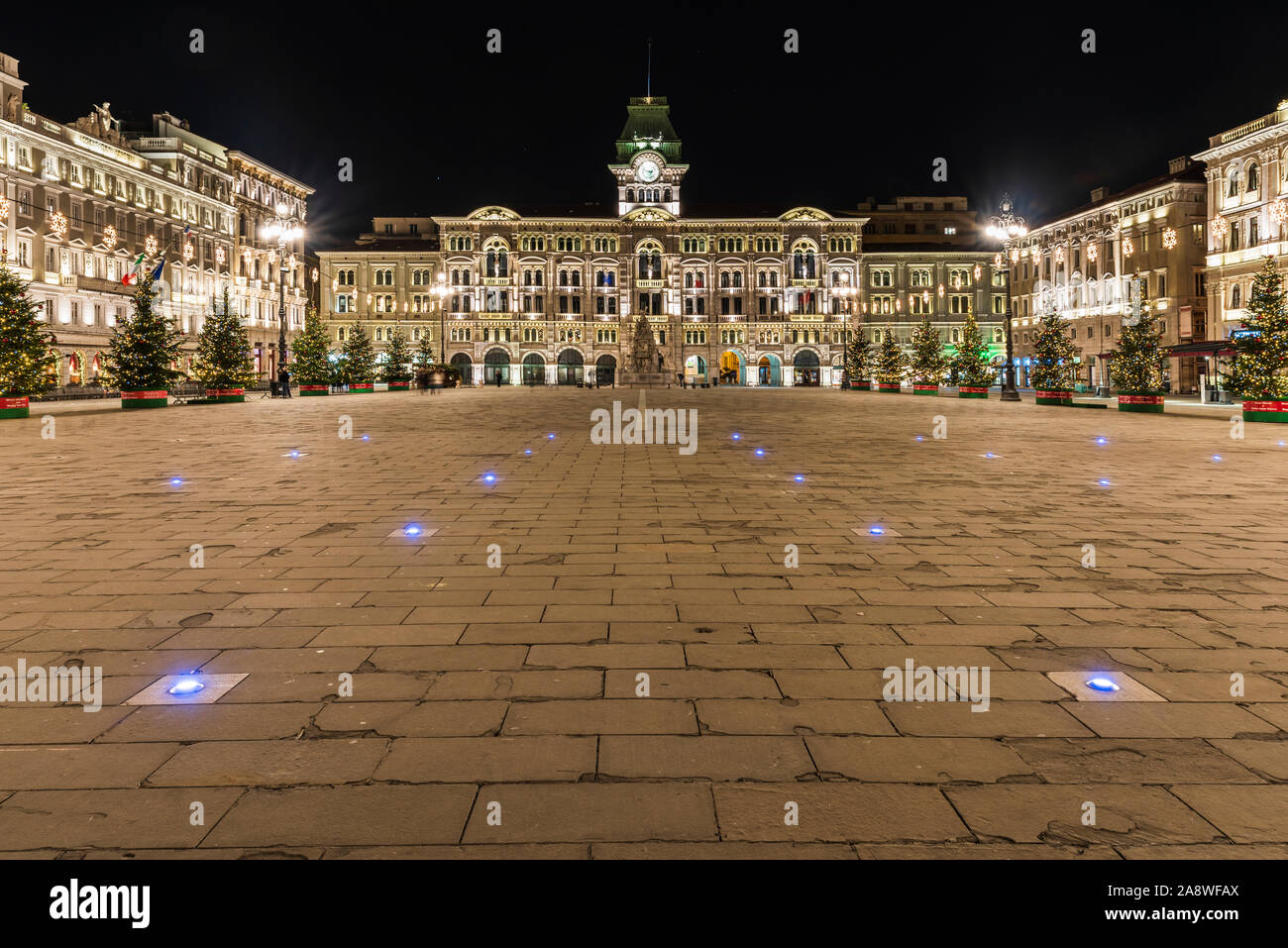 Night in Trieste. Historic buildings and magical atmosphere on the ...