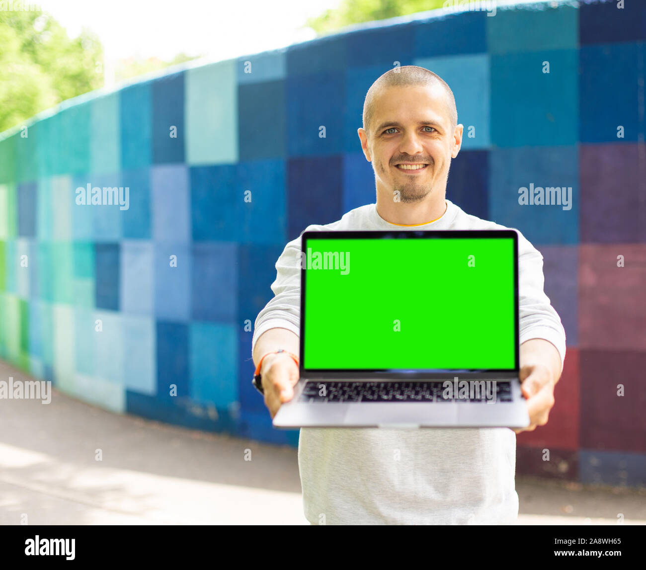 Laptop with green screen hi-res stock photography and images - Alamy