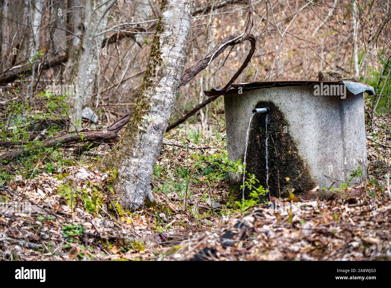 Water cistern hi-res stock photography and images - Alamy