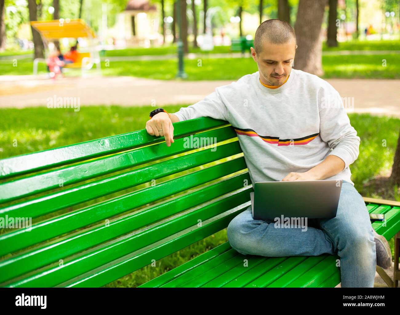 Man pc outside hi-res stock photography and images - Alamy