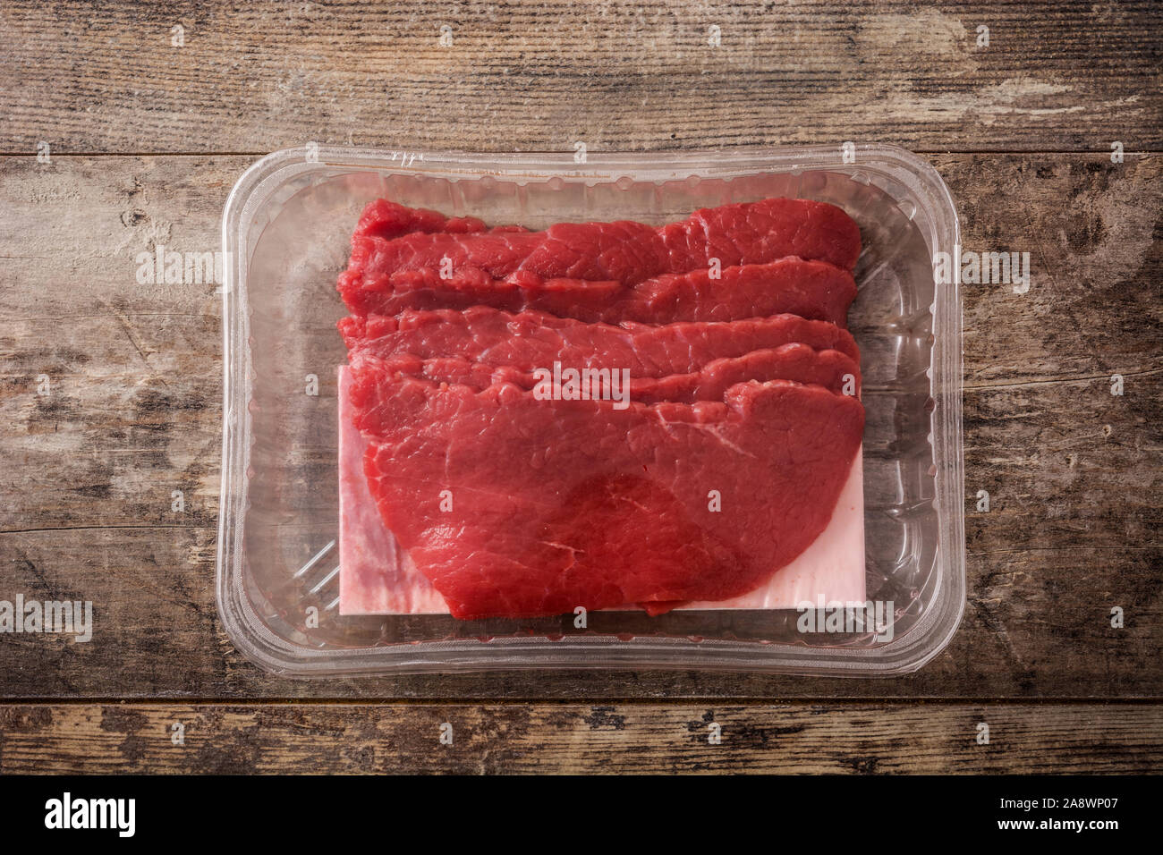 Supermarket packaged food plastic meat hi-res stock photography and ...