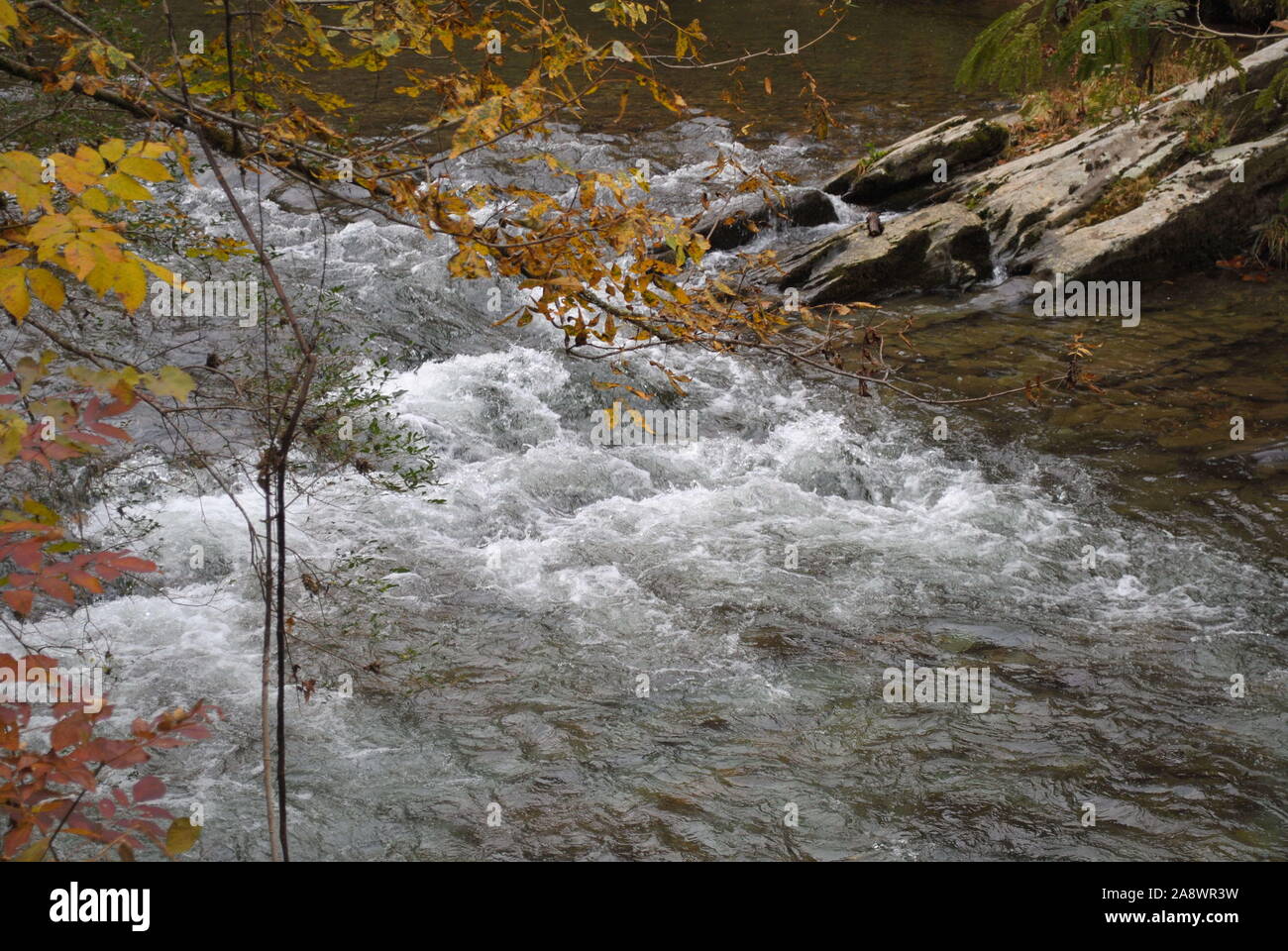 Under flowing water hi-res stock photography and images - Alamy