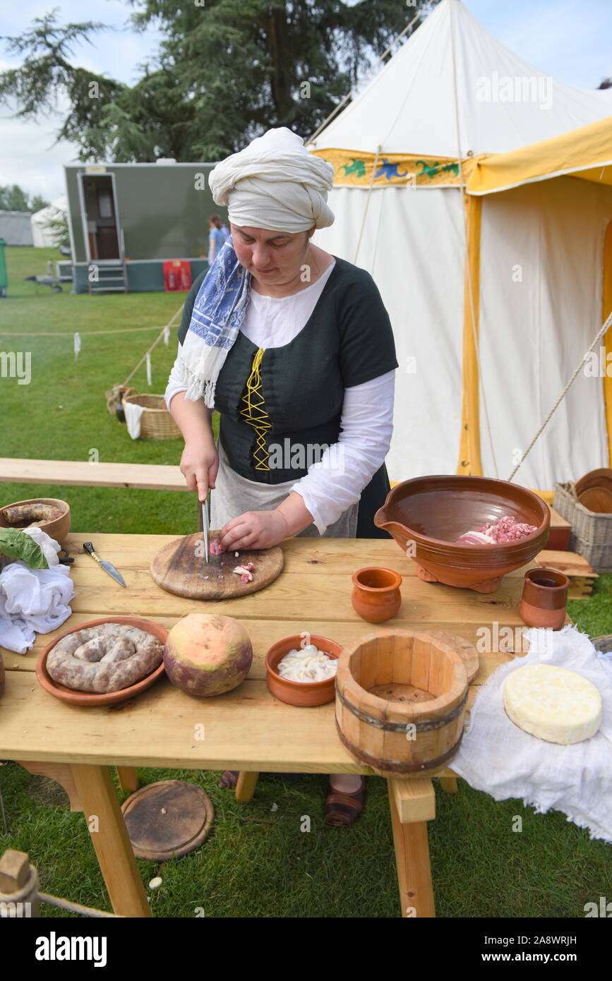 Medieval life food hi-res stock photography and images - Alamy
