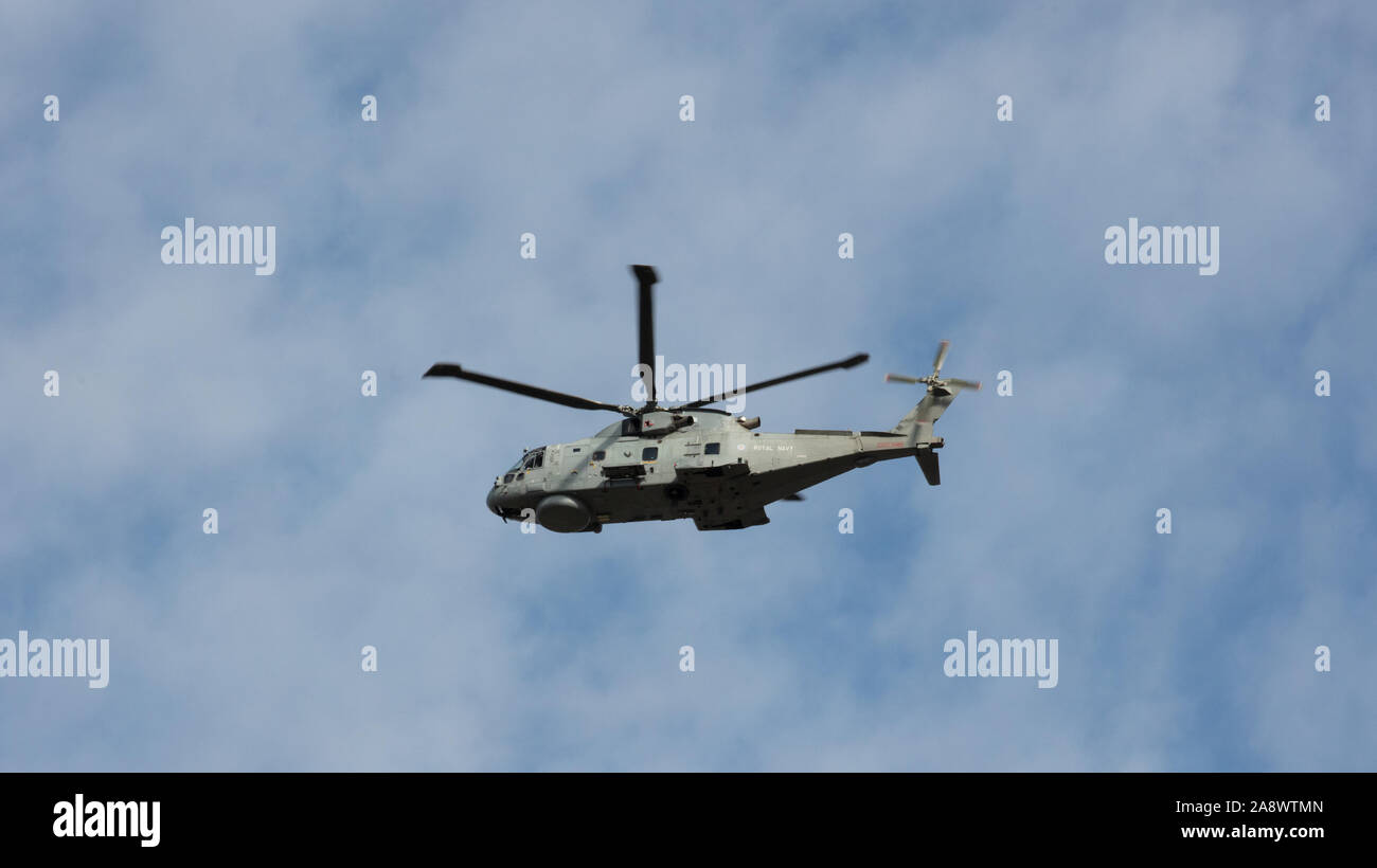 Royal navy helicopter london hi-res stock photography and images - Alamy