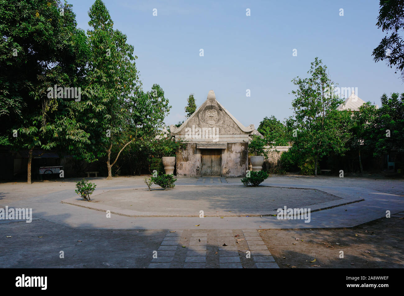 Exterior design of gate with Javanese symbols in Tamansari water castle ...