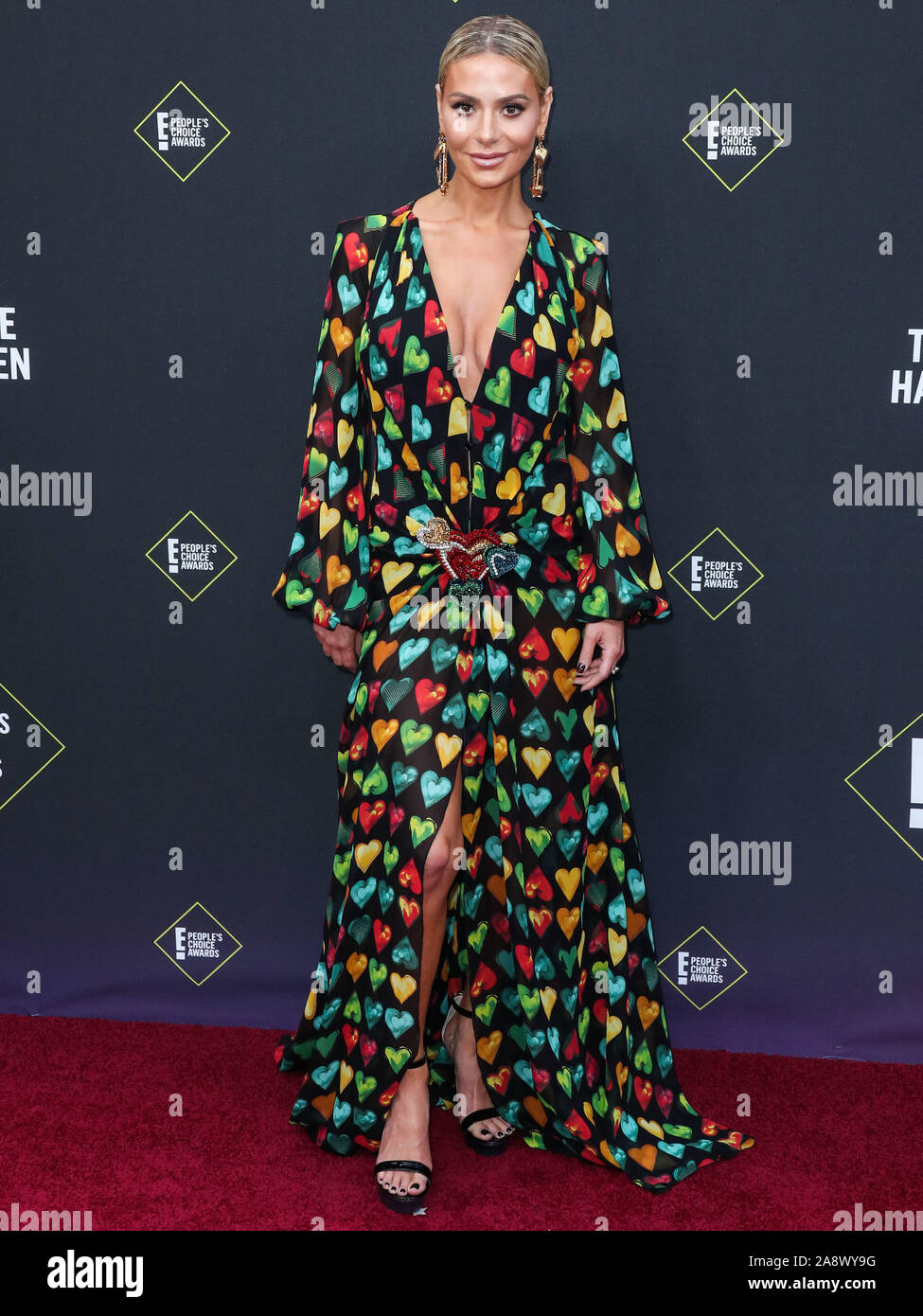 Dorit Kemsley wearing Versace arrives at the 2019 E! People's Choice ...