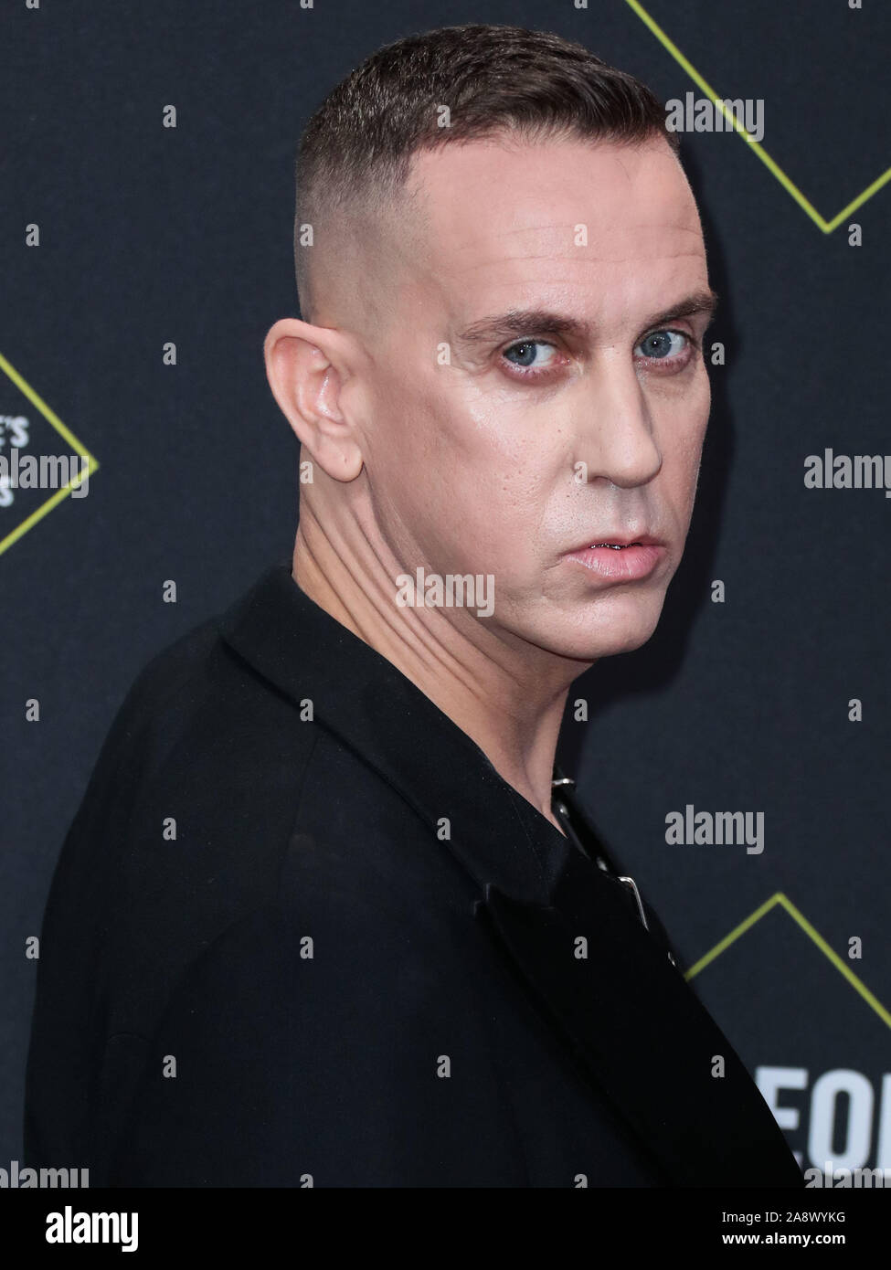 Jeremy Scott arrives at the 2019 E! People's Choice Awards held at ...