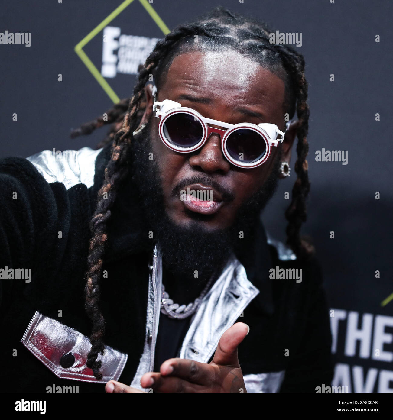 T-Pain arrives at the 2019 E! People's Choice Awards held at Barker ...