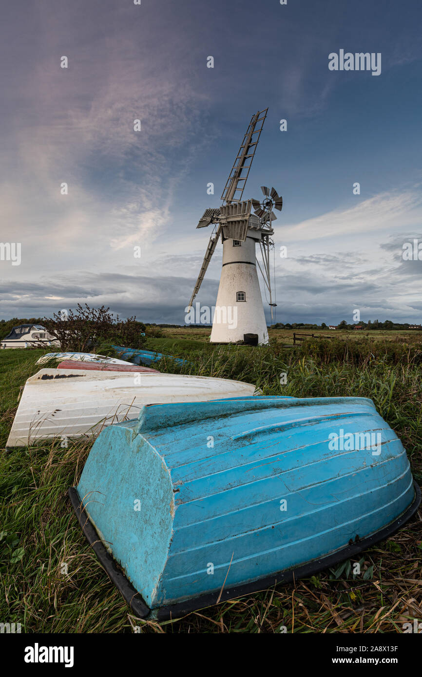 Thurne Windmill, next to Thurne River, Norfolk, UK Stock Photo - Alamy
