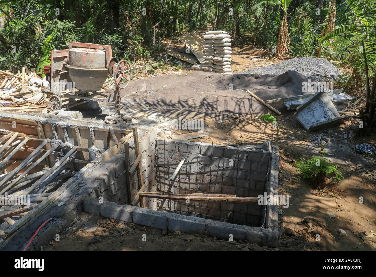 Underground service room for pool filtration. Construction of swimming ...