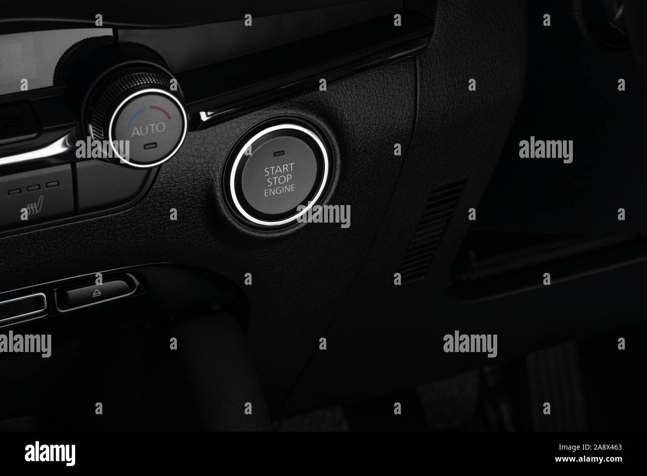 Car power start button hi-res stock photography and images - Alamy