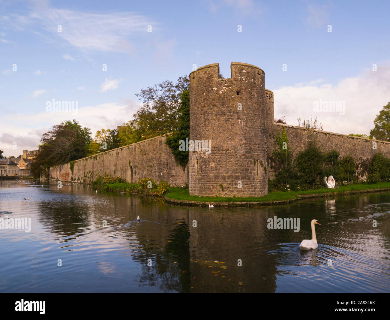 Bishops palace ramparts and moat built in 1340s hi-res stock ...