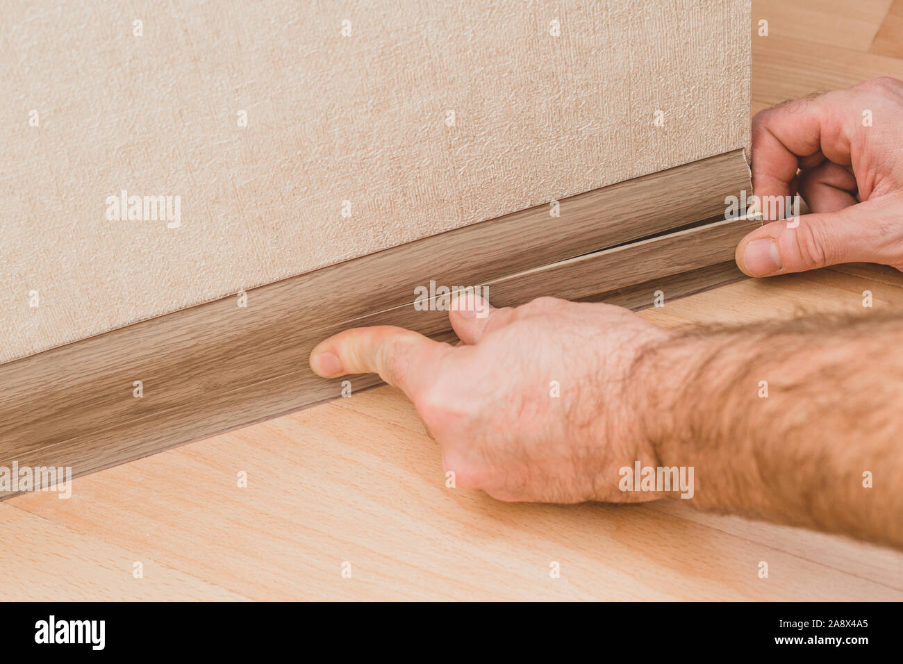 Technology installation and installation of plastic floor plinth - the ...