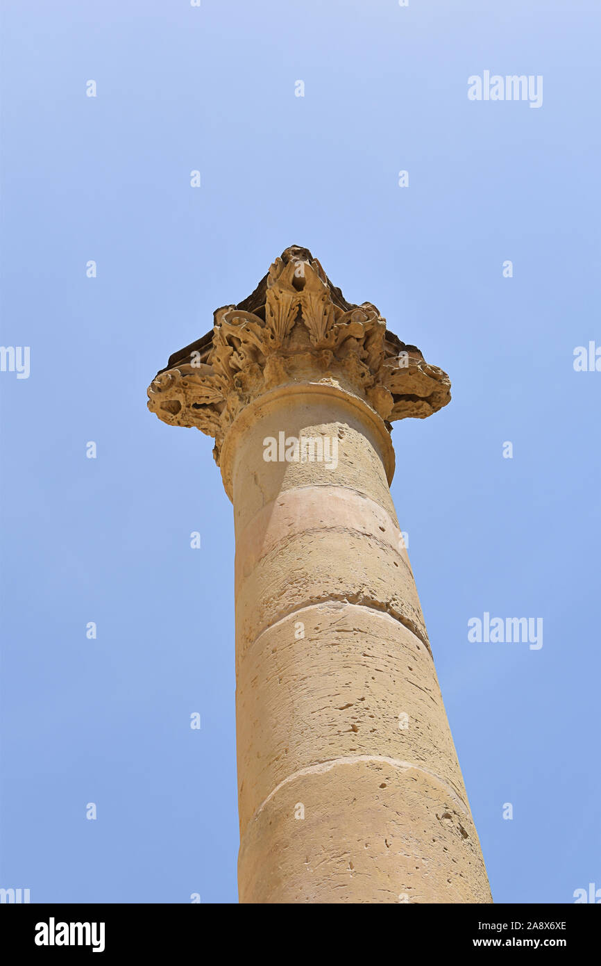 Corinthian column ruin hi-res stock photography and images - Alamy