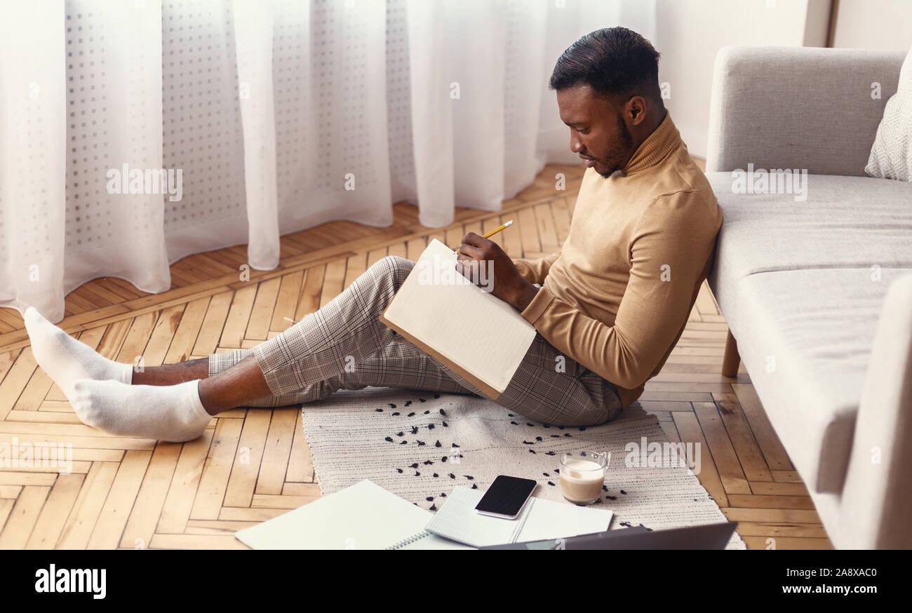 Notes studying hi-res stock photography and images - Alamy