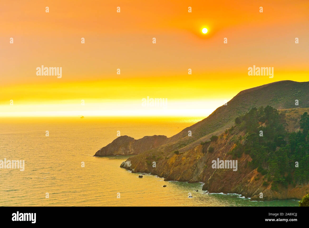 Golden gate strait hi-res stock photography and images - Alamy