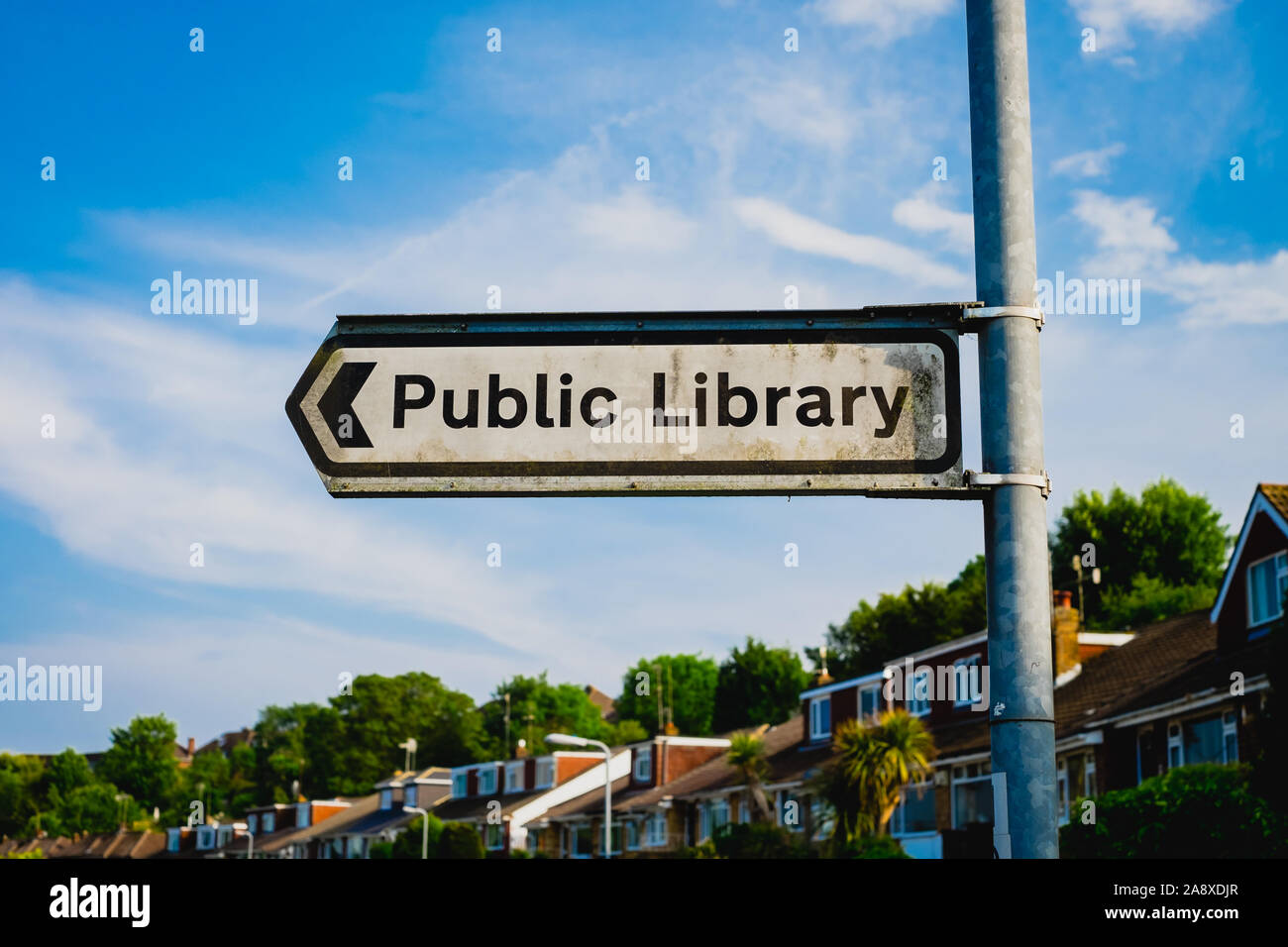 Public Library arrow sign in Brighton, England,UK Stock Photo - Alamy