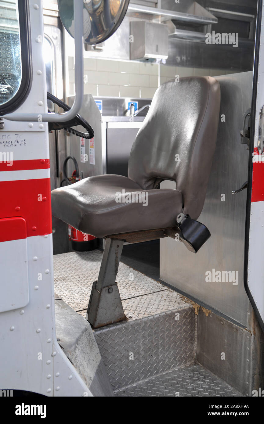 1986 Grumman Olson American delivery van set up as a catering van Stock ...
