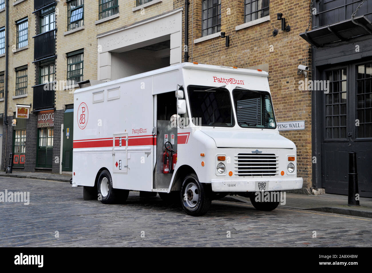 1986 Grumman Olson American delivery van set up as a catering van Stock ...