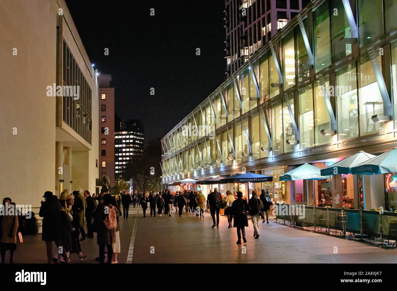 England london south bank waterloo hi-res stock photography and images ...