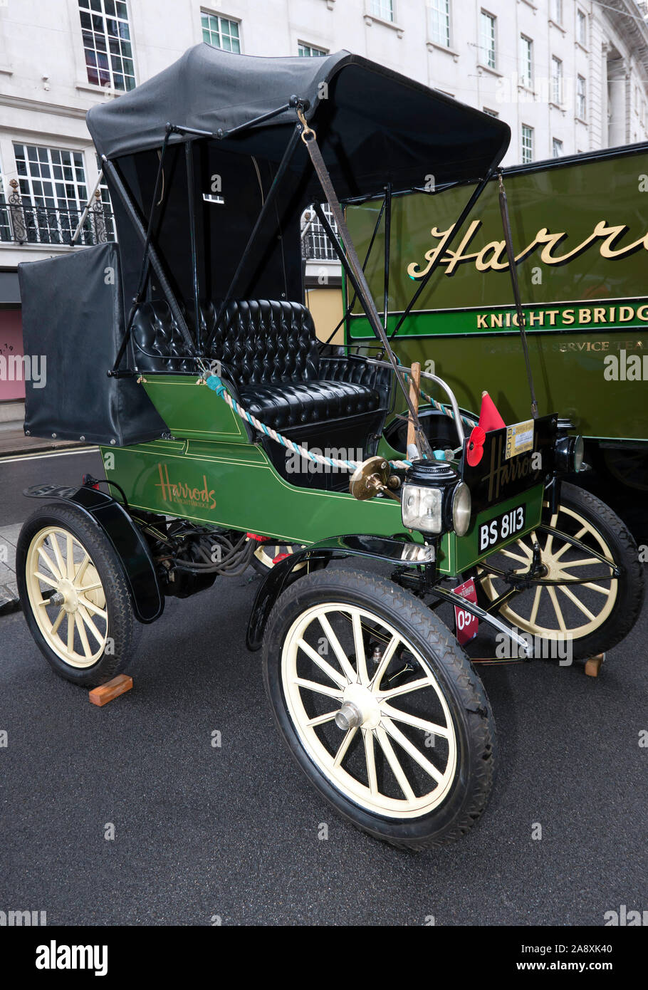 1901 electric vehicle hi-res stock photography and images - Alamy