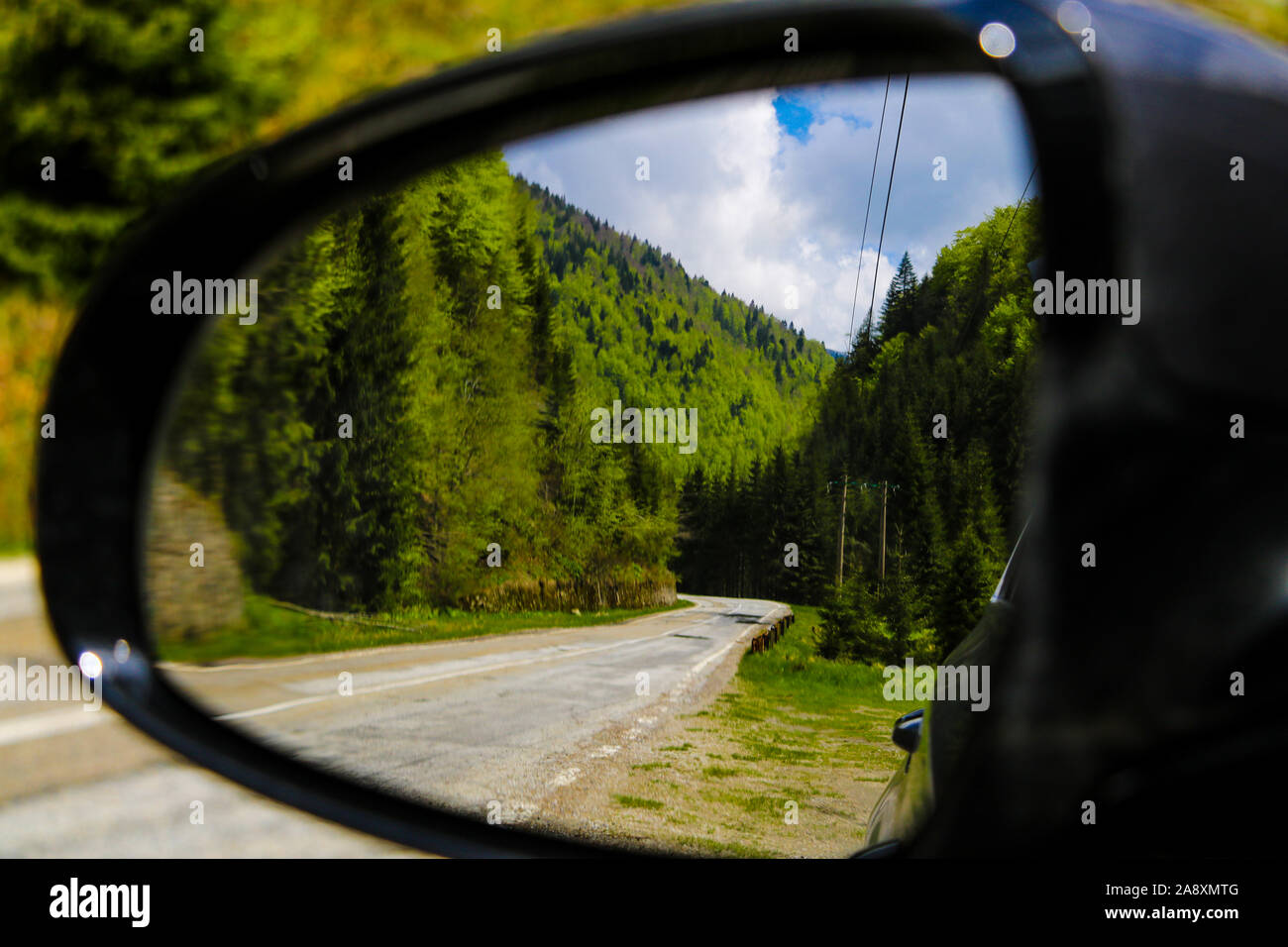 Gravel reflection in car hi-res stock photography and images - Alamy