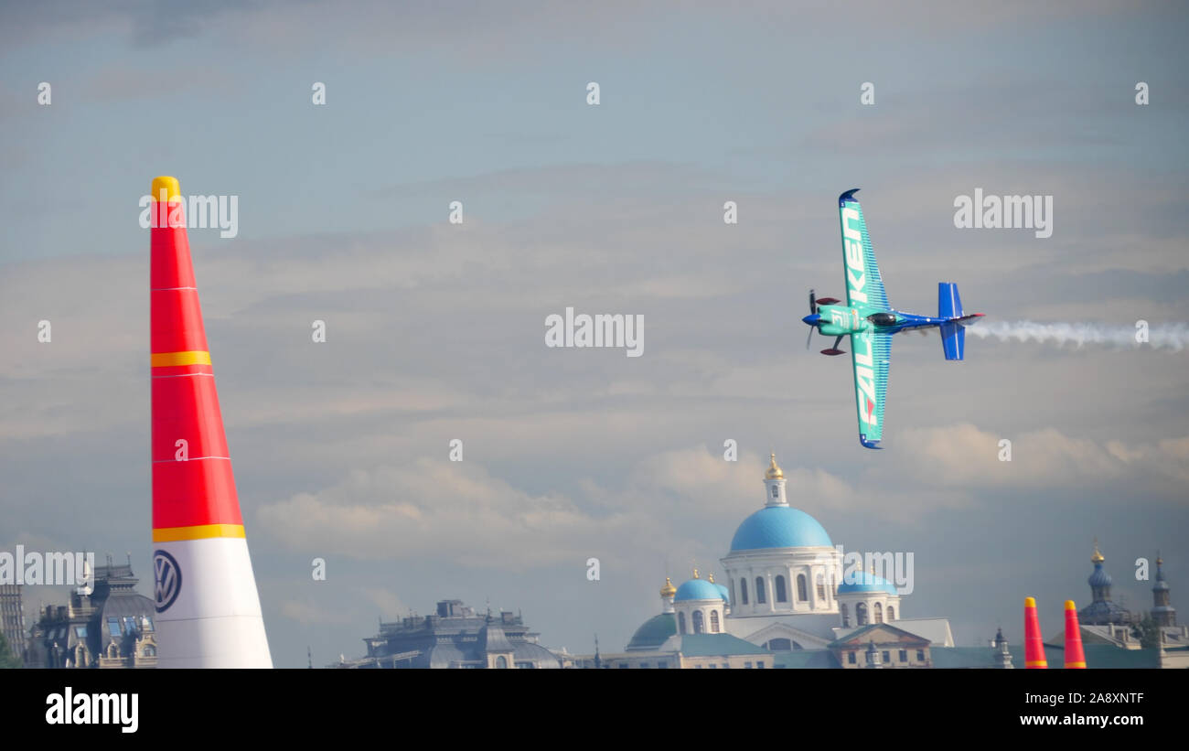Red bull challenge hi-res stock photography and images - Alamy