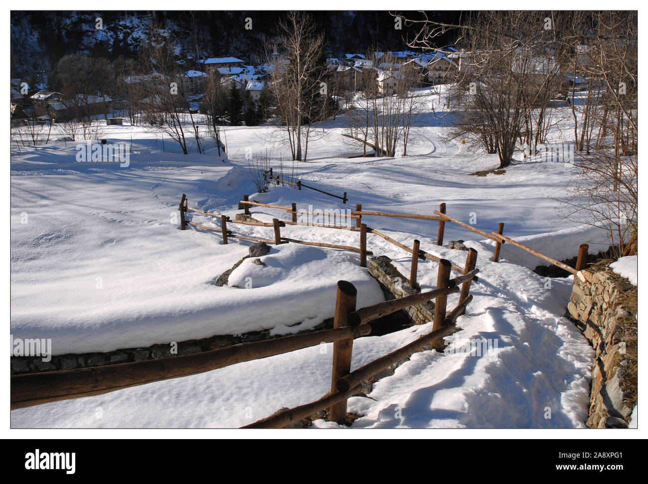 Landscape snowy mountains trees Cut Out Stock Images & Pictures - Alamy