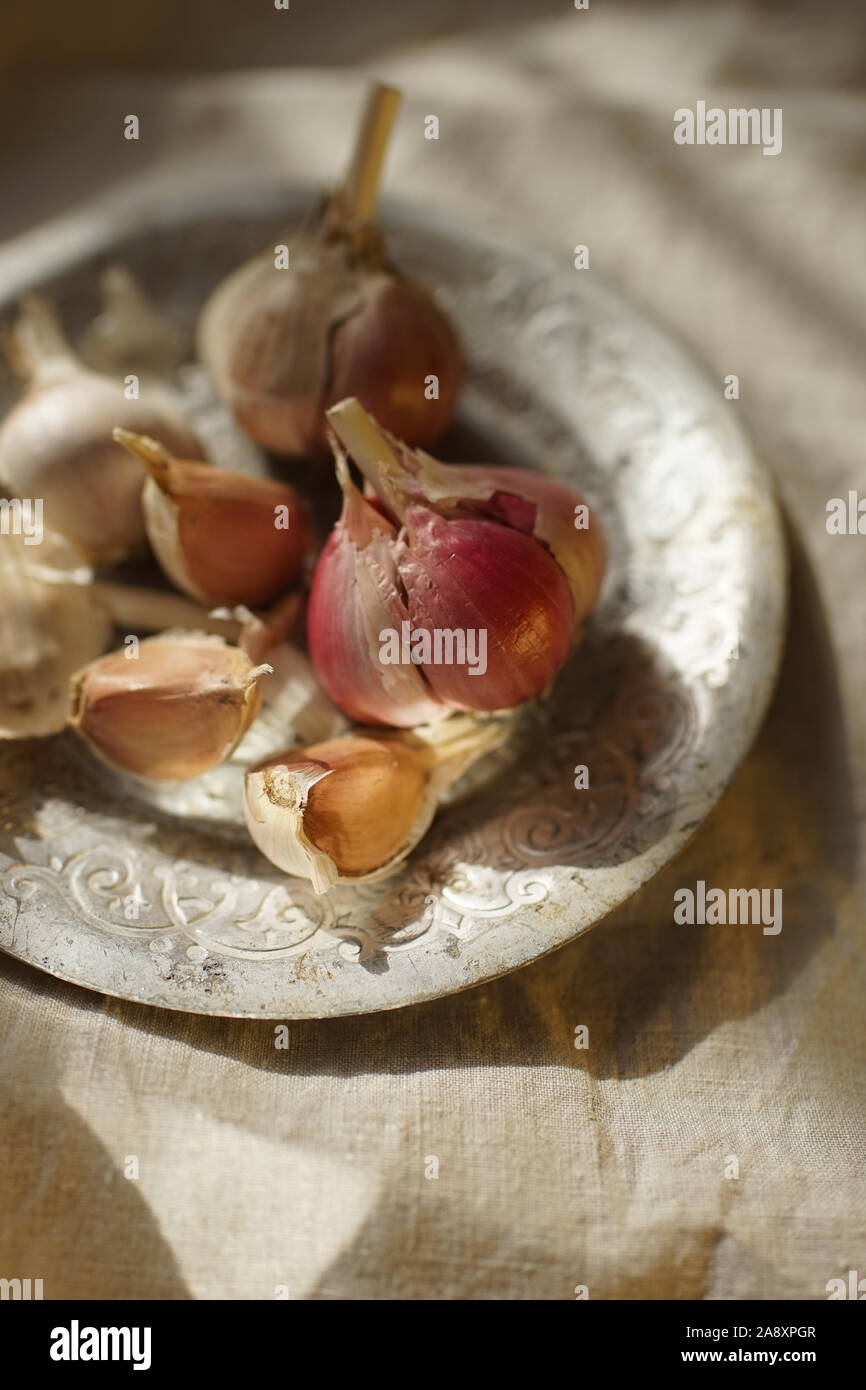 Silver garlic hi-res stock photography and images - Alamy