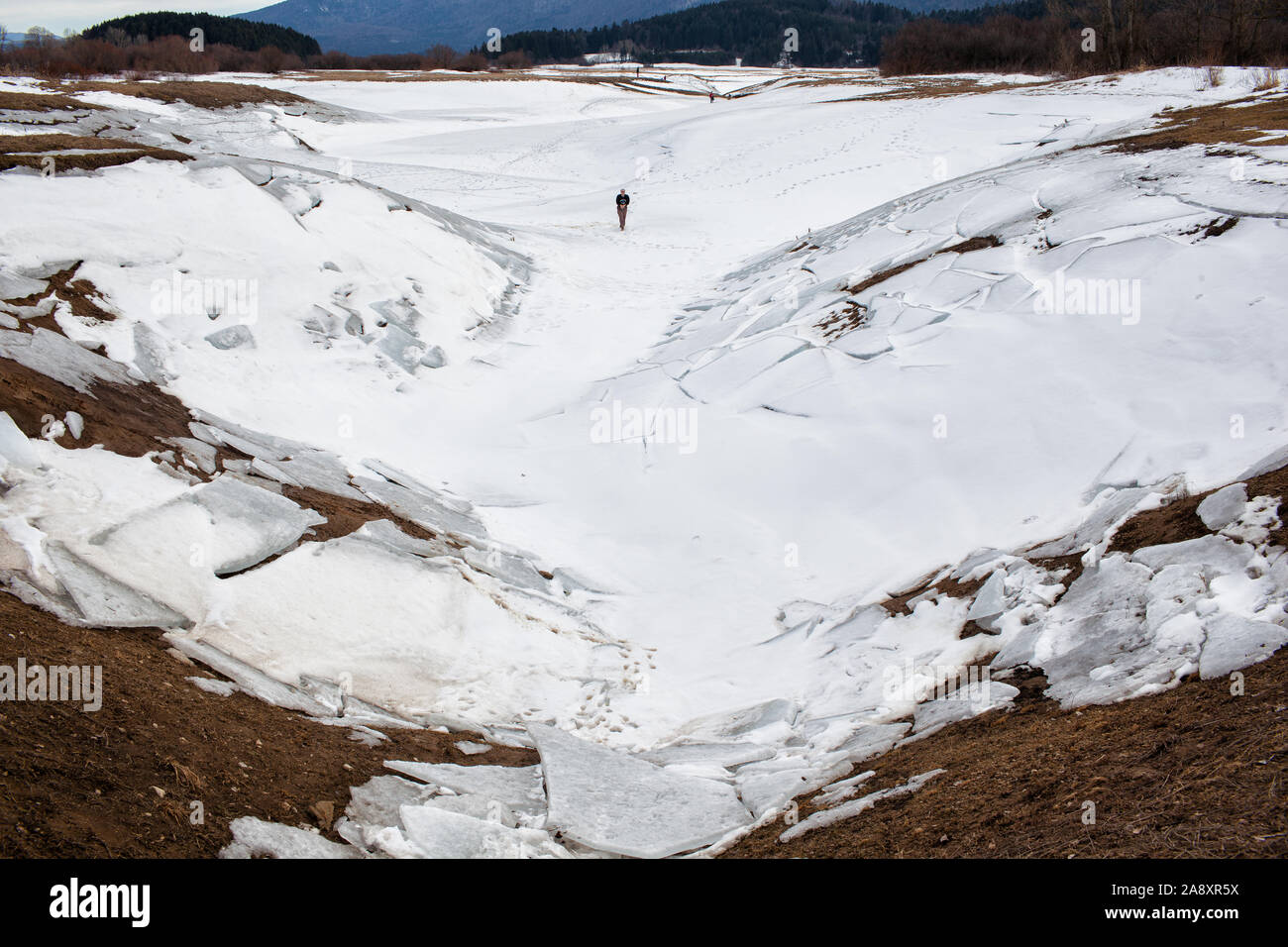 Frozen bed sheets hi-res stock photography and images - Alamy