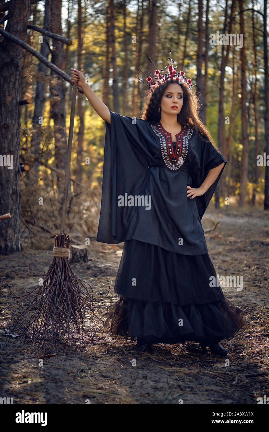 Gothic woman with curly black hair hi-res stock photography and images ...