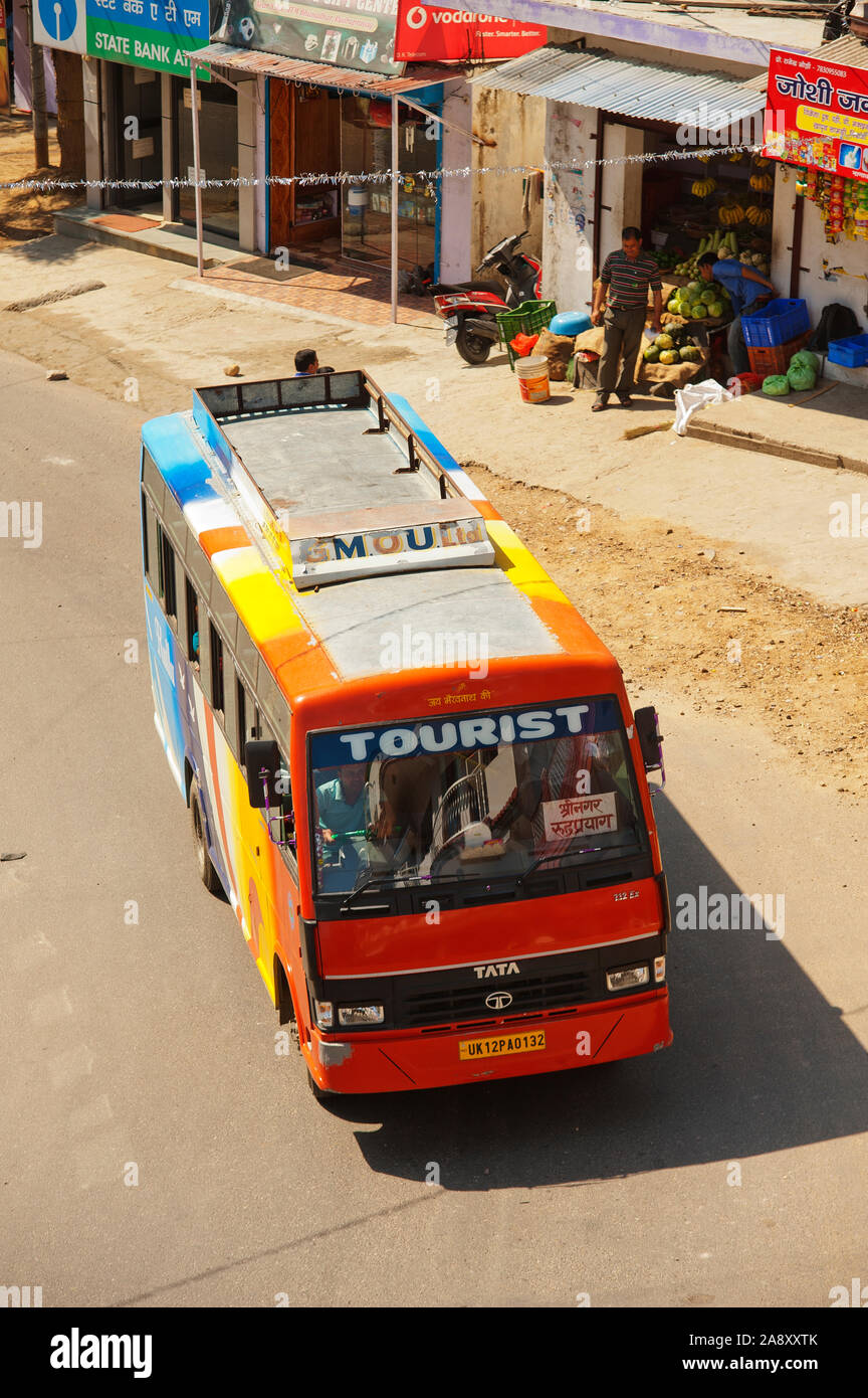 Indian bus hi-res stock photography and images - Alamy