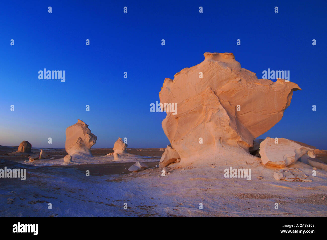 Weisse form High Resolution Stock Photography and Images - Alamy