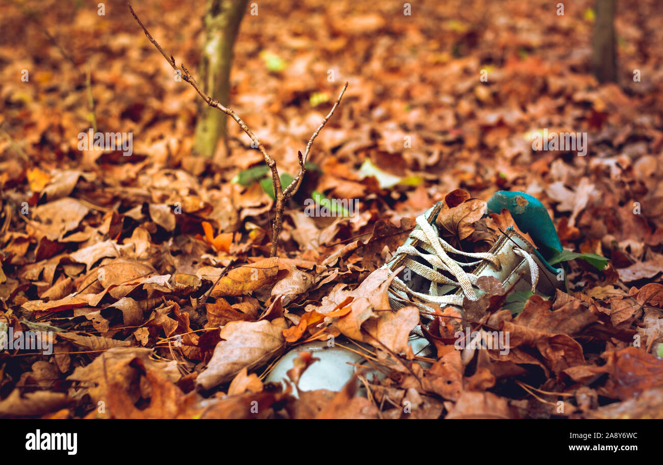 Thrown away shoes hi-res stock photography and images - Alamy