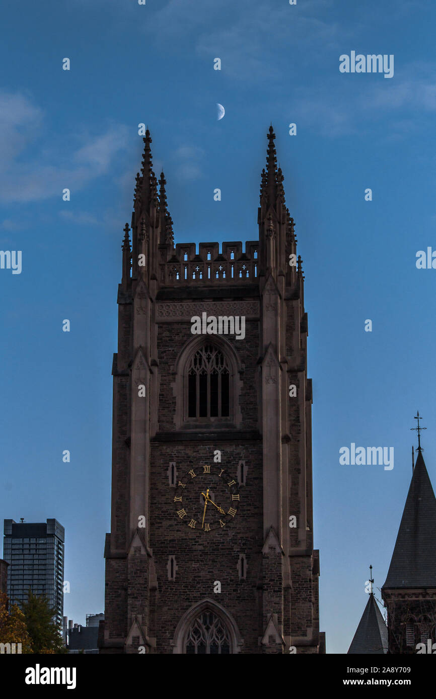 Moon over soldiers Tower - University of Toronto Stock Photo - Alamy
