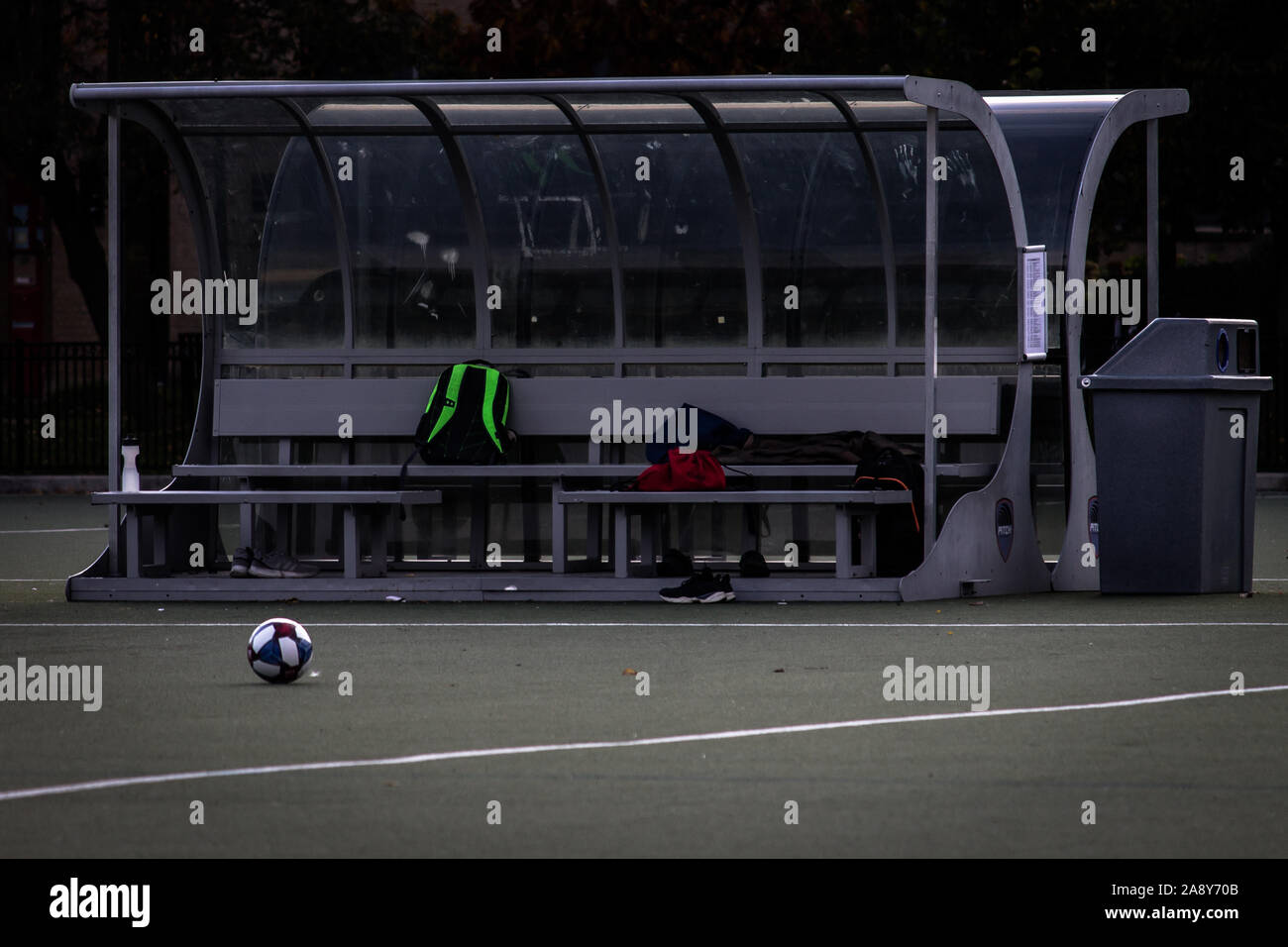 Book viewer about this book hi-res stock photography and images - Alamy