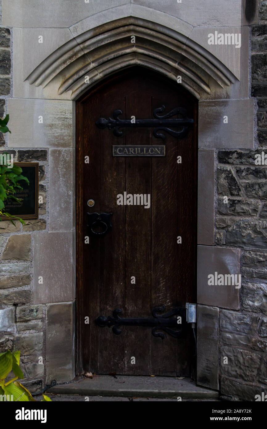 Uoft hi-res stock photography and images - Alamy