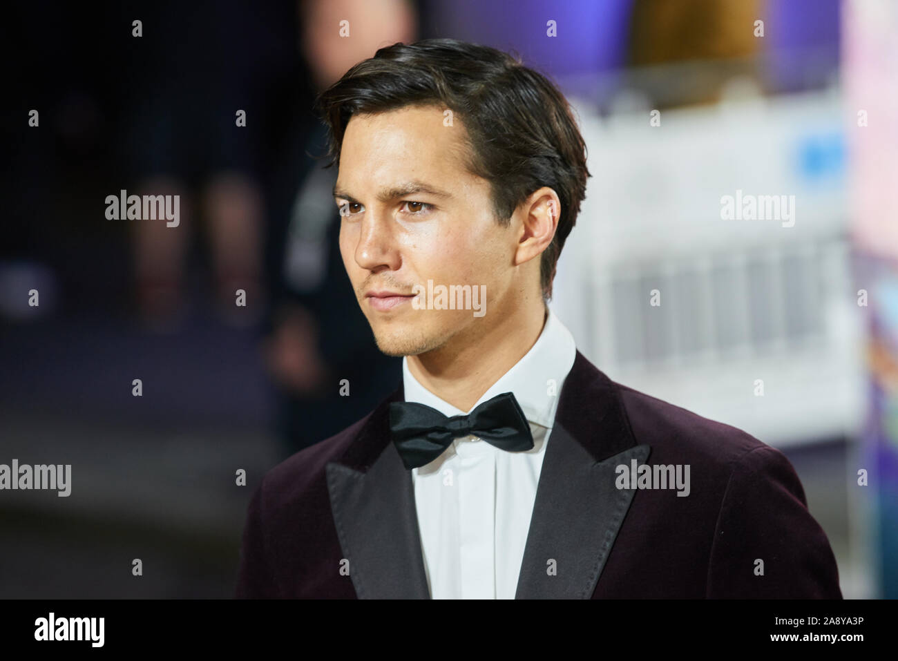 Berlin, Germany. 08th Nov, 2019. Actor Tim Oliver Schultz comes to the ...