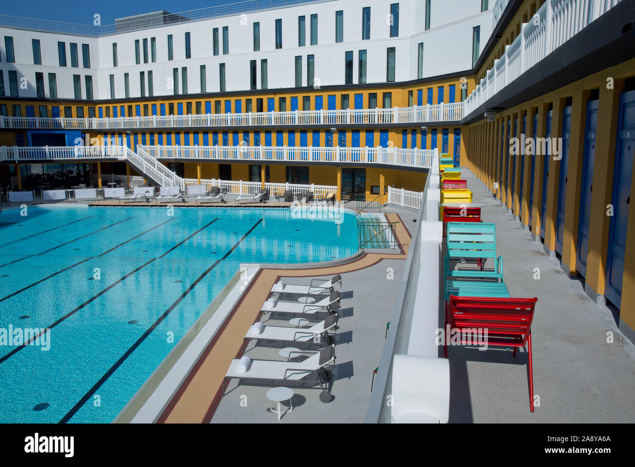 Piscine piscines hi-res stock photography and images - Alamy
