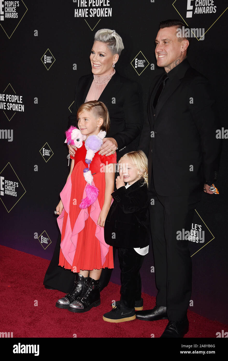 SANTA MONICA, CA - NOVEMBER 10: P!nk, Carey Hart, Jameson Moon Hart and ...
