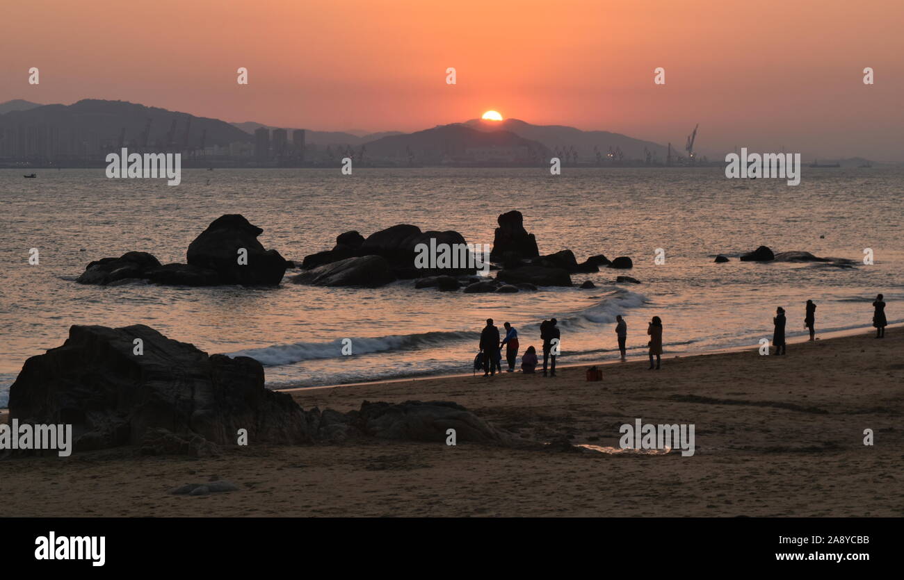 Beautiful beach sunset by Taiwan strait from Xiamen island, China Stock ...