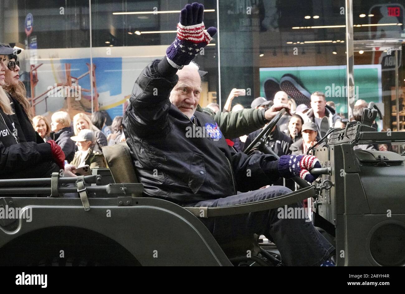 Colonel aldrin hi-res stock photography and images - Alamy