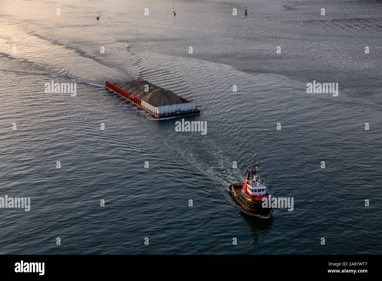 Modern tugboat hi-res stock photography and images - Alamy