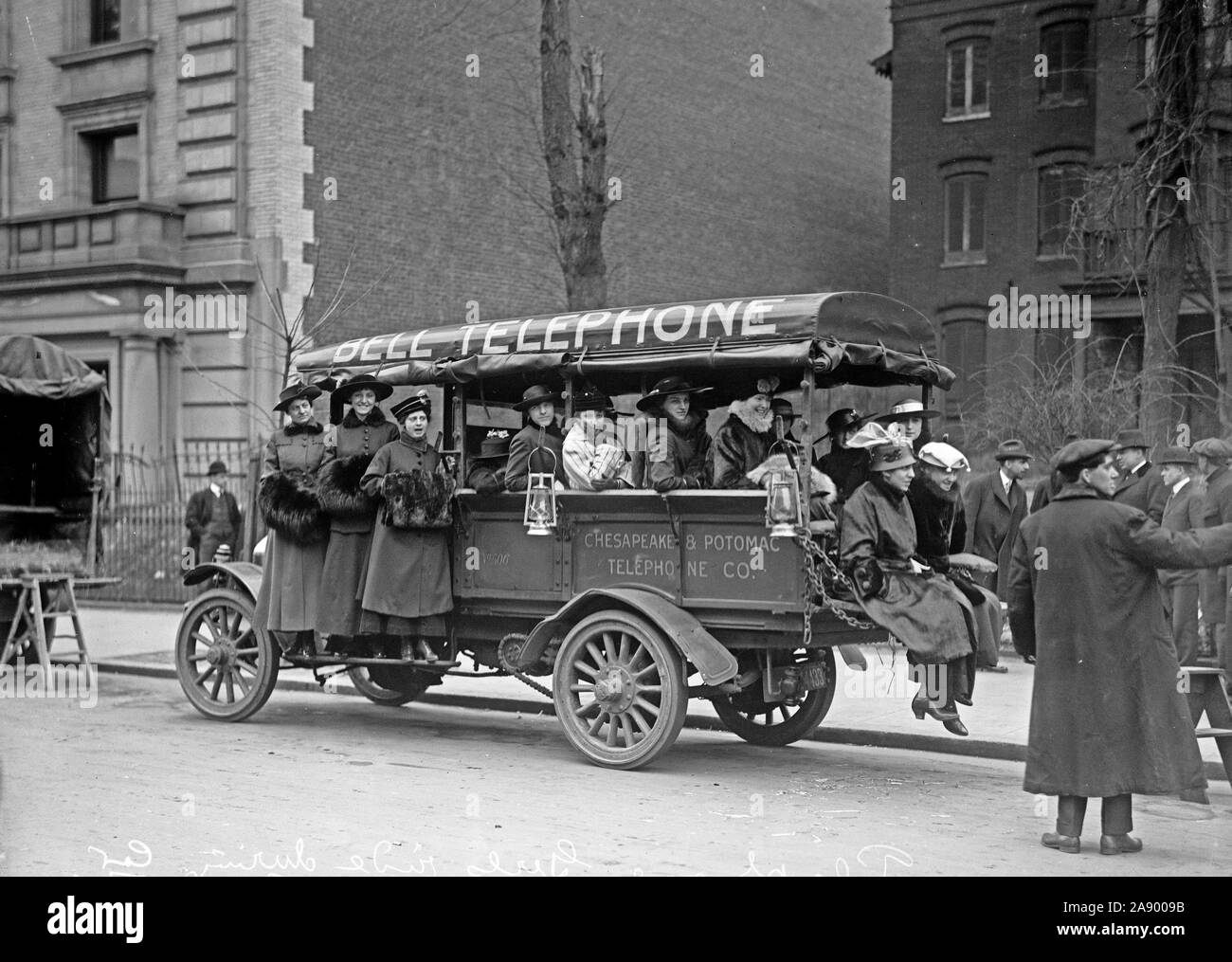 1910s female strikebreakers hi-res stock photography and images - Alamy