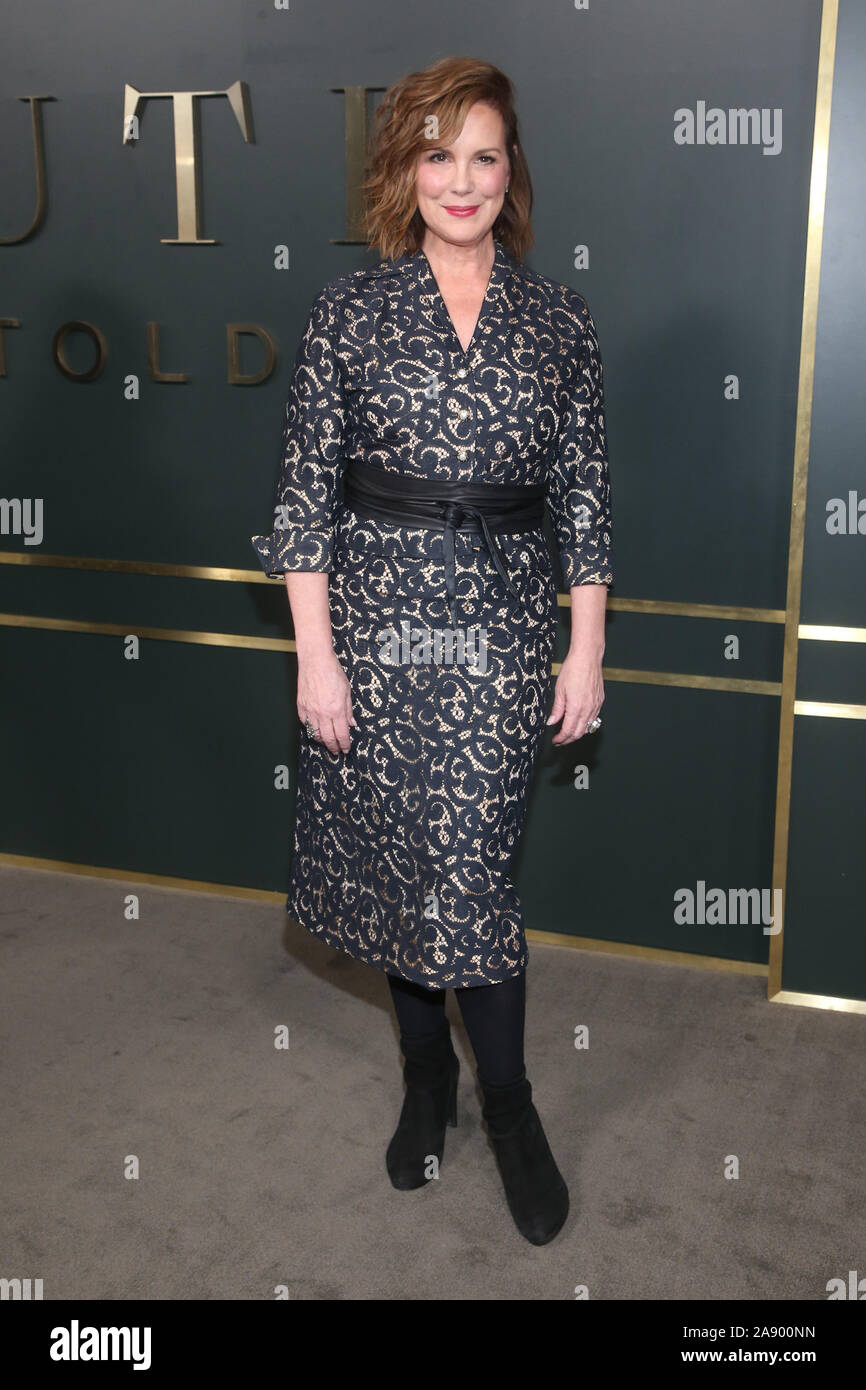 Beverly Hills, Ca. 11th Nov, 2019. Elizabeth Perkins at Apple's Truth ...