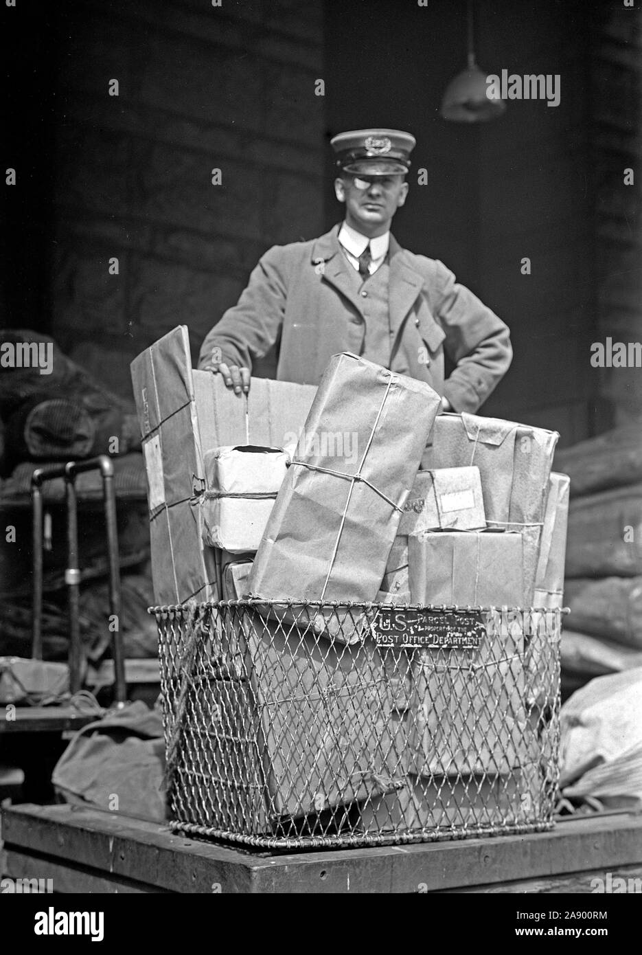 Early 1900s mail delivery hi-res stock photography and images - Alamy